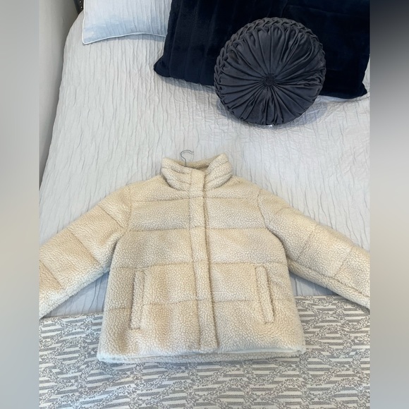 GAP | Jackets & Coats | Comfy Cozy Jacket Wore Once Or Twice Just Isnt ...